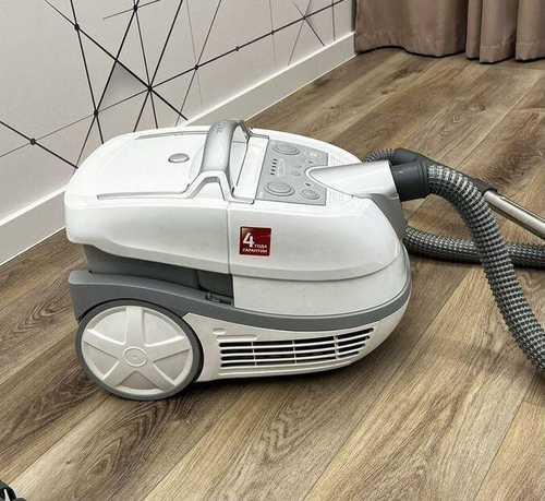 Моющий пылесос Zelmer 1700 aquawelt plus