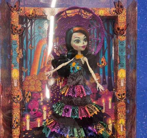 Monster High Howliday Skelita Calaveras