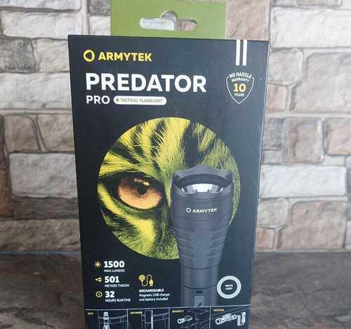 Фонарь Armytek Predator Pro Magnet USB (F07301C)