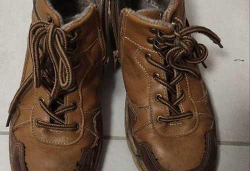 Ботинки детские кожаные 33 размера коричневые