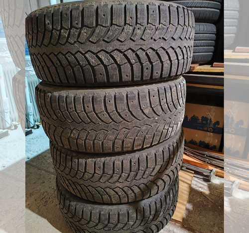 Bridgestone Blizzak DM-V1 245/50 R20 70Y