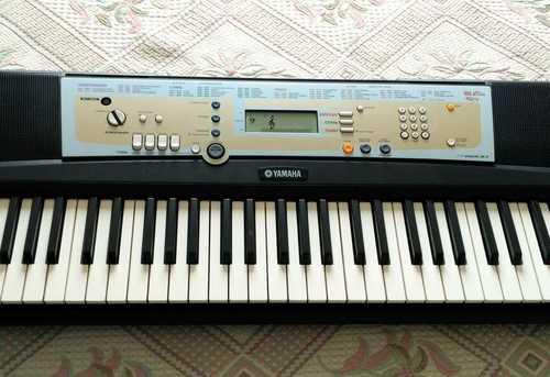 Синтезатор Yamaha PSR-R200, русский интерфейс