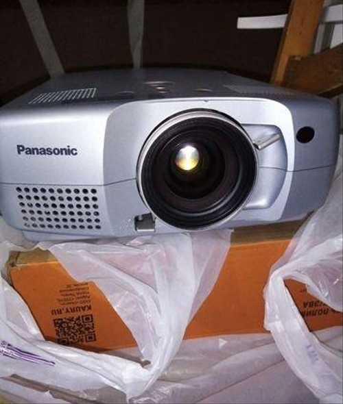 Проектор Panasonic PT-l701sde