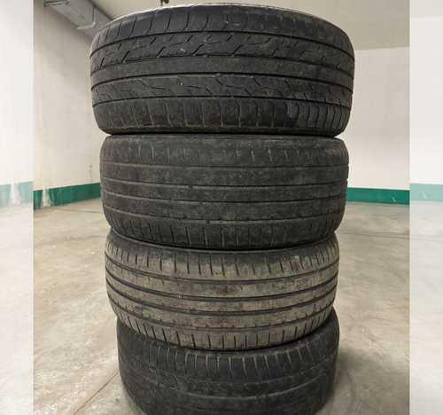 Toyo DRB 215/50 R17 91V