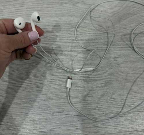 Наушники apple earpods lightning