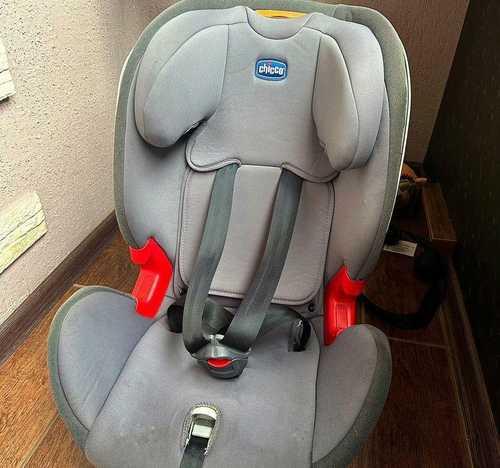 Детское автокресло от 9 до 36 кг chicco isofix