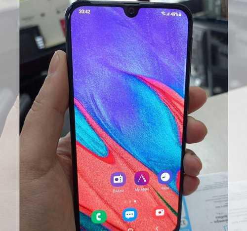 Samsung Galaxy A40, 4/64 ГБ