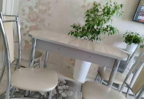 Кухонный стол и стулья комплект бу
