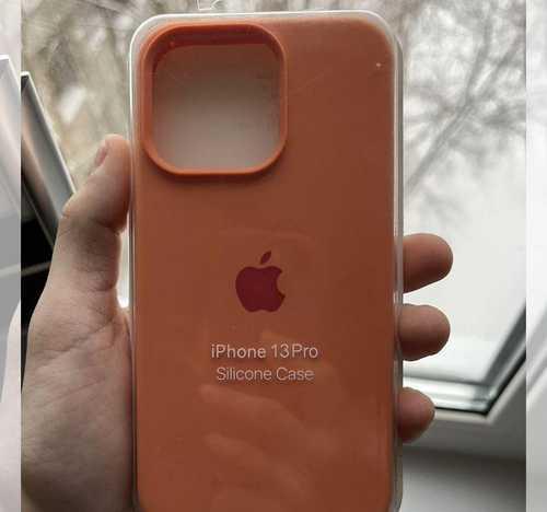 Силиконовый чехол на iPhone 13 Pro