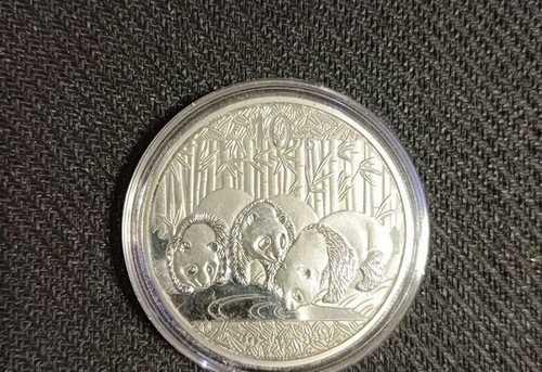 Монета 10 юаней Панды серебро