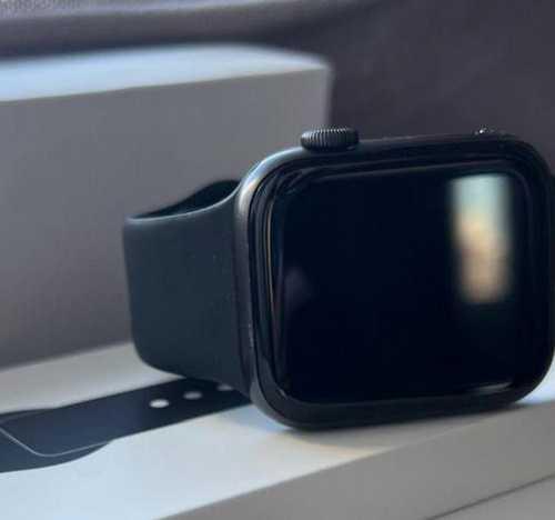 Смарт часы apple watch se