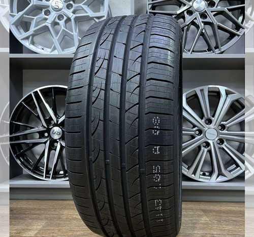 Fortune FSR702 235/45 R17 97W