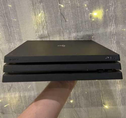 Ps4 pro 1tb 2 геймпада