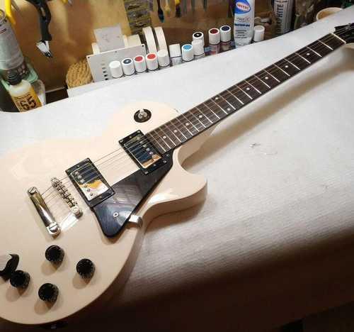 Epiphone Les Paul studio alpine white limited
