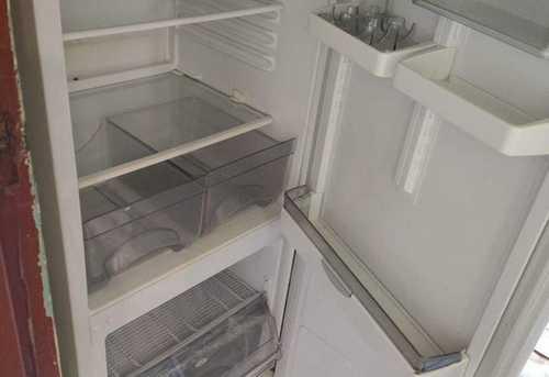 Холодильник атлант 135