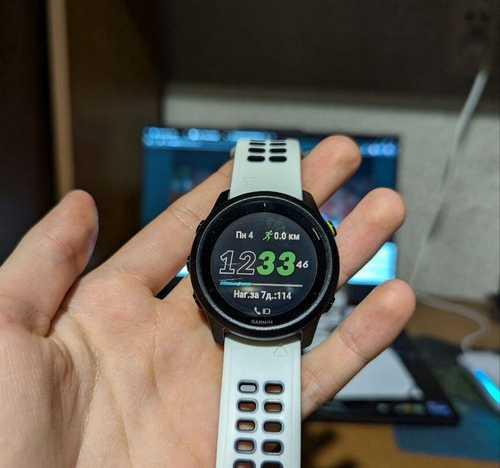 Часы Garmin forerunner 745