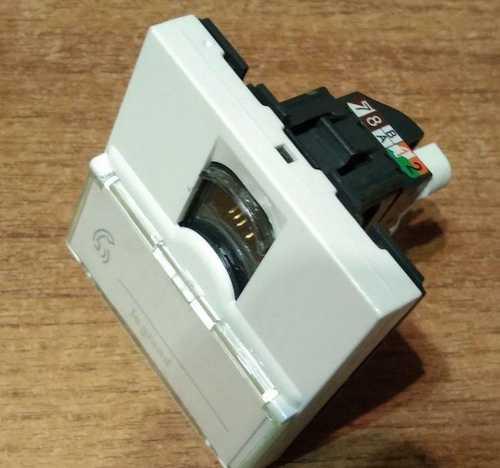 Розетка компьютерная RJ45 Legrand Mosaic