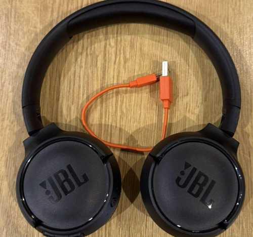 Беспроводные наушники JBL Tune 520BT