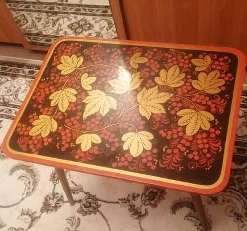 Детский деревянный столик