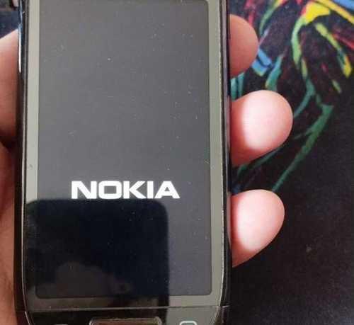 Телефон Nokia С7 и Samsung GT-N7100