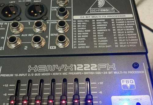 Микшерный пульт Behringer Xenyx 1222fx