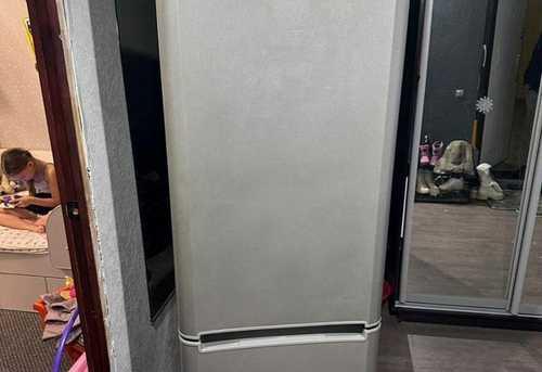 Холодильник Indesit рабочий 185 см