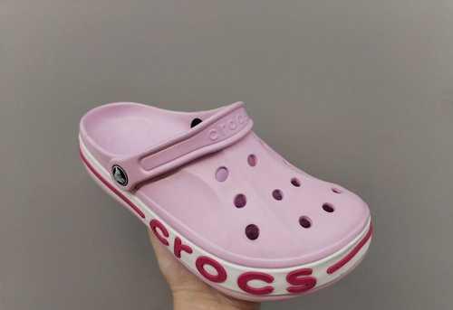 Шлепки женские crocs