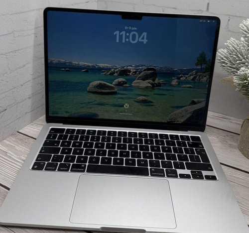MacBook Air 13 (2022, M2), 256 ГБ, M2 (8-core), RAM 8 ГБ, GPU 8-core