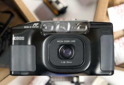 Плёночный фотоаппарат Ricoh RZ-750