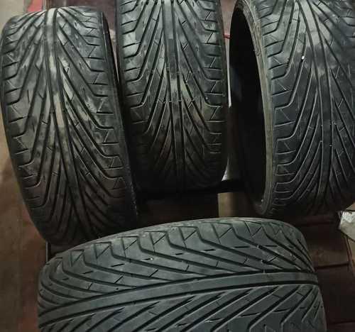 Triangle TR968 215/35 R18