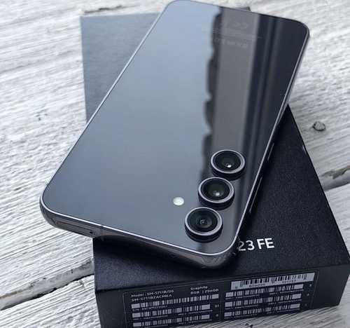 Samsung Galaxy S23 FE, 8/256 ГБ