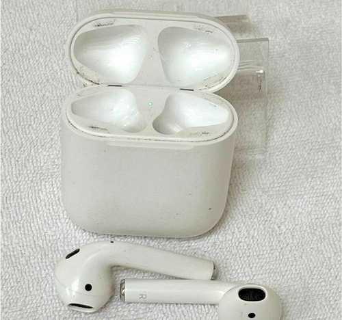 Наушники Apple AirPods 2 А1602