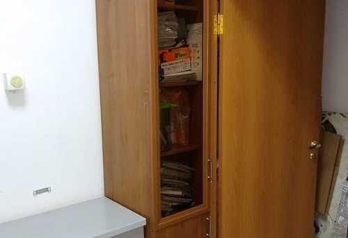Книжный шкаф пенал и стол-тумба