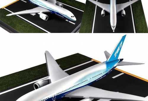 Модель самолета Boeing 787 Dreamliner Боинг 787-8