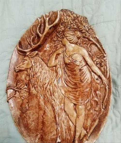 Панно барельеф Артемида с оленем