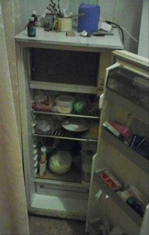 Холодильник маленький Саратов 1615м