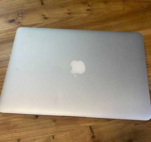 MacBook Air 13" 2015 - i5, 4/256, 219 циклов