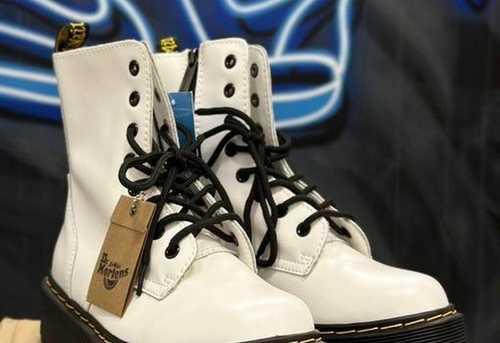 Ботинки DR. Martens 1460 High White