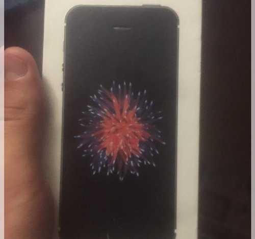 Коробка от iPhone se 2016