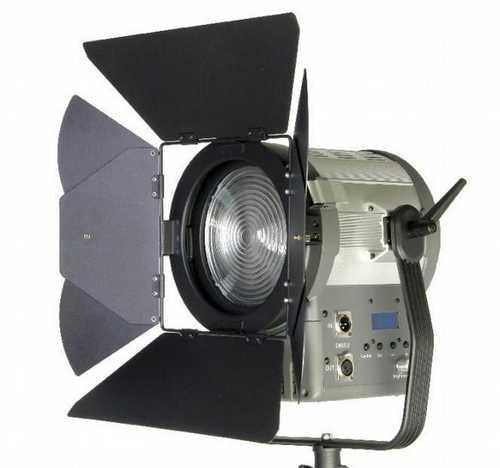 Осветитель студийный GreenBean Fresnel 150 LED X3 DMX