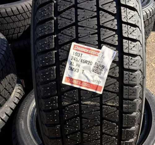 Bridgestone Blizzak DM-V3 245/45 R20 103T