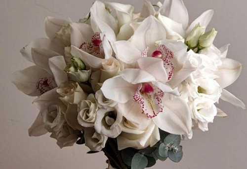 Свадебный букет невесты. Орхидея