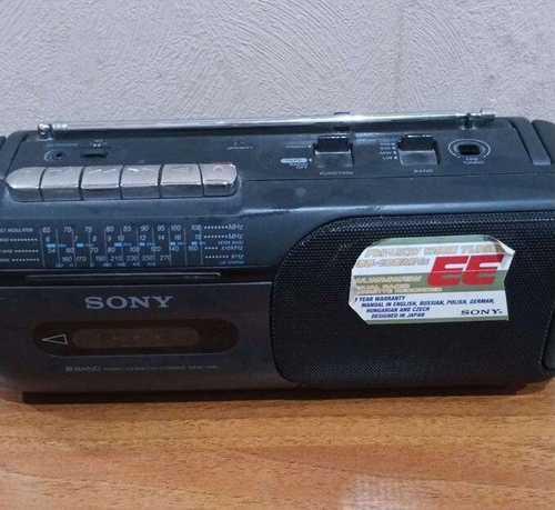 Кассетный магнитофон sony+радио
