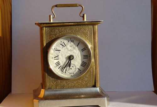 Продам старинные часы(каретник)