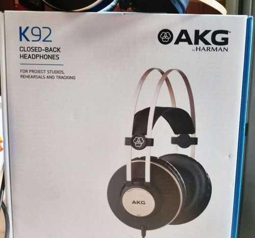 Студийные наушники AKG k92