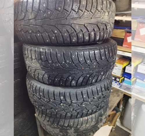 Nokian Tyres Hakkapeliitta 5 215/55 R17 102