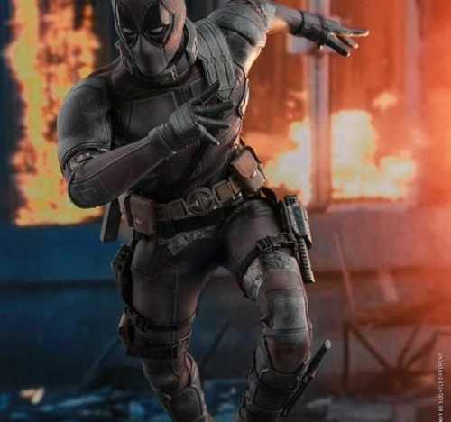 Hot Toys Deadpool Exclusive