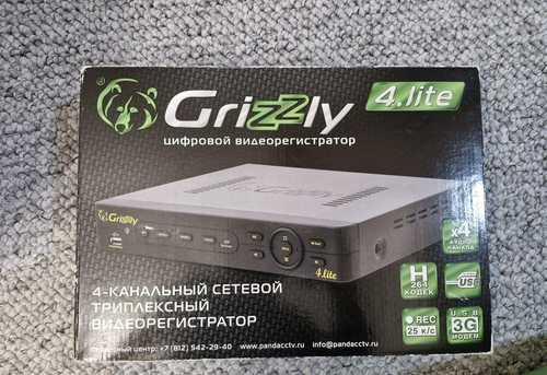 Аналоговый видеорегистратор Grizzly 4.lite