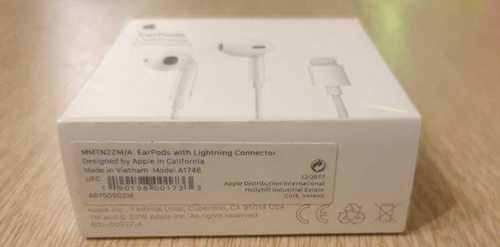 Гарнитура Apple EarPods (Lightning) белый