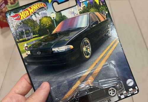 Hot wheels premium '96 chevy impala